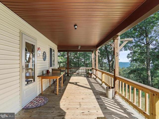 883 White Oak Crossing Road