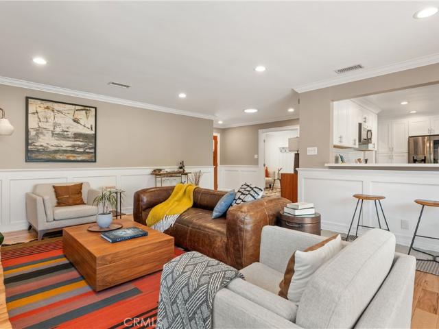 8844 Villanova Ave, Los Angeles, CA 90045 | Compass
