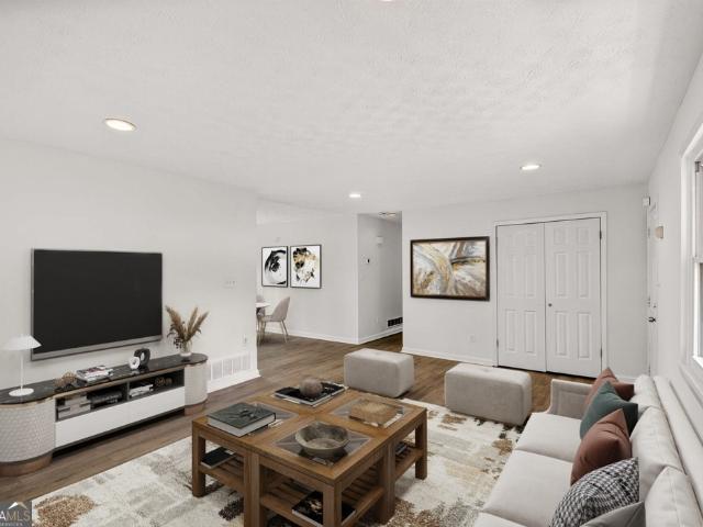 8845 Ashwood Drive
