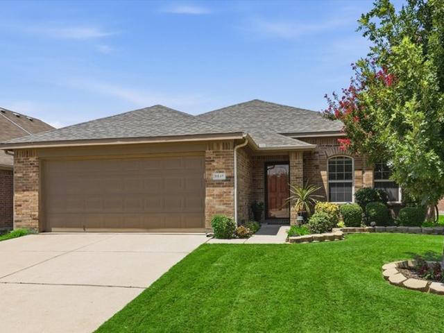 8845 Golden Sunset Trl, Fort Worth, TX 76244
