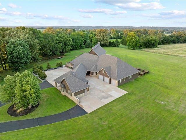 8847 Bubbling Springs Rd, Harrison, AR 72601