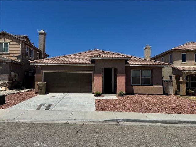 8848 Palo Alto Ave, Hesperia, CA 92344