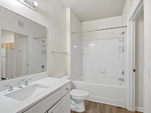 8849 Villa View Cir, Unit 203, Orlando, FL 32821 | MLS #O6422