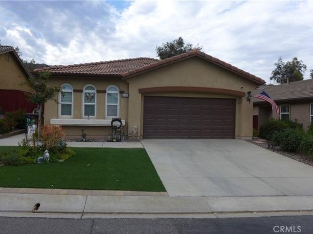 8840 Duval Ln, Hemet, CA 92545