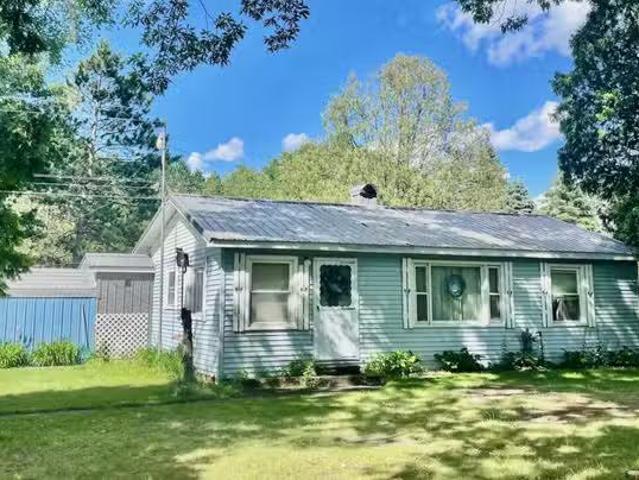 8840 LUDINGTON DR, LAKE, MI 48632 Single Family Residence For.