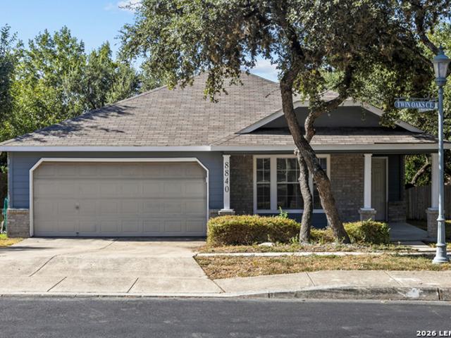 8840 Twin Oaks Ct