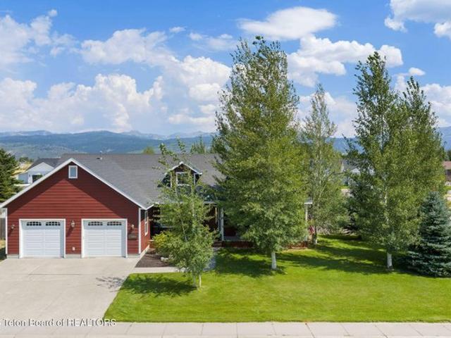 8841 Aurora Dr, Victor, ID 83455
