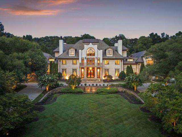 8843 Forest Creek Ln, Ooltewah, TN 37363