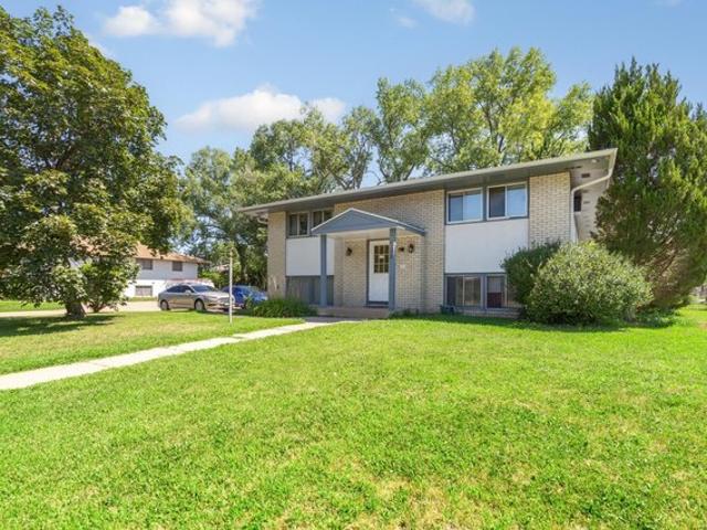 8843 18th Ave S, Bloomington, MN 55425