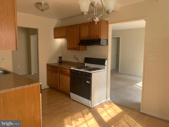 884 College Pkwy, Unit 303, Rockville, MD 20850 | MLS #MDMC2102