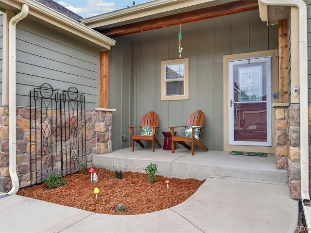884 Cliffrose Way