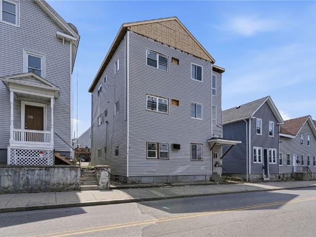 884 Douglas Avenue