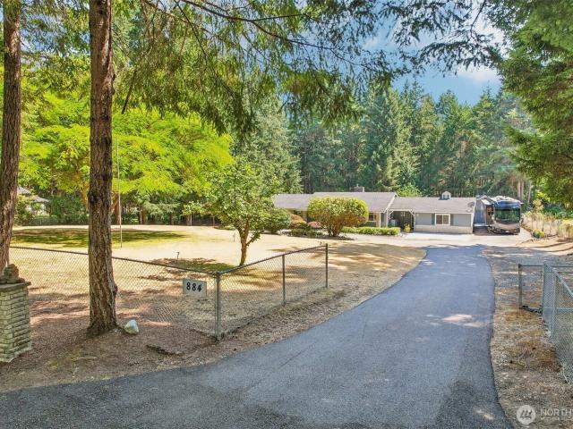 884 Kamus Place