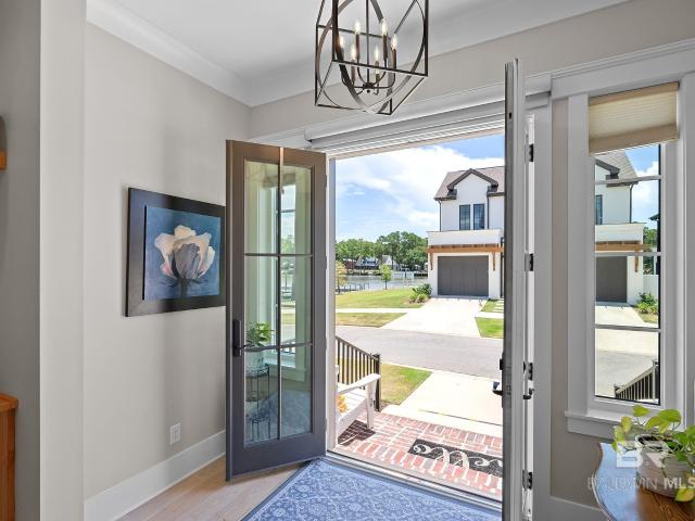884 Inlet Circle