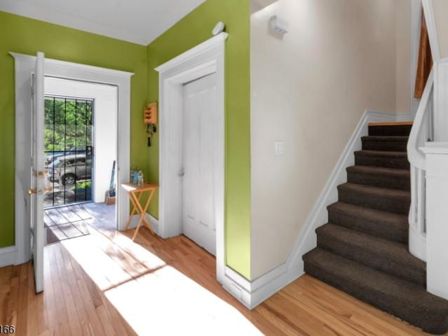 884 S 15Th St