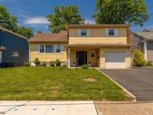 884 Peach Tree Rd, Union Twp, NJ 07083