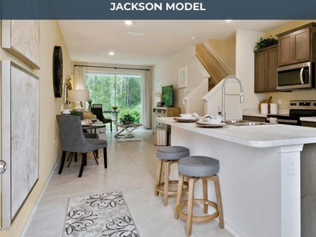 884 Rotary Rd, Jacksonville, FL 32211