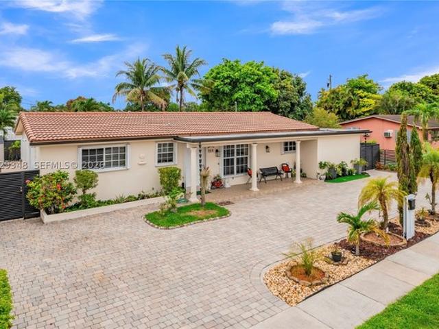 884 W 72nd Pl, Hialeah, FL 33014