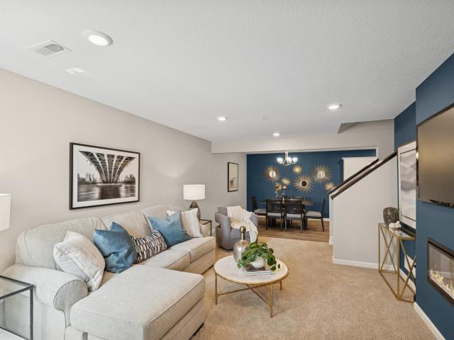 8855 Meadowcrest Drive NE