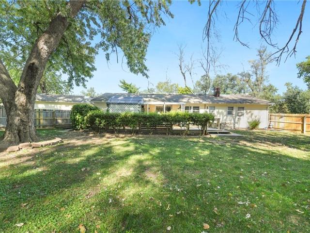 8855 E 53rd Ter, Raytown, MO 64133 | MLS #2617