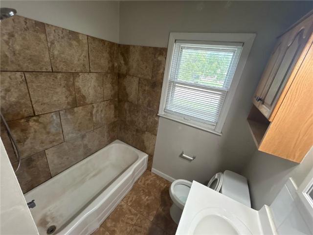 8855 E 59th Street