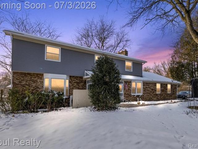 8855 Gross Rd, Lima Township, MI 48130