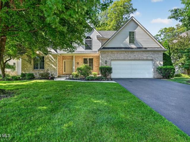 8855 Walnut Trl, Sylvania, OH 43560