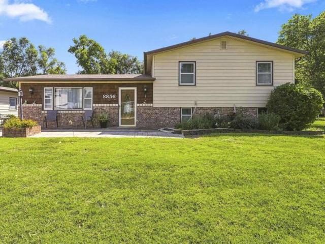 8856 Wheatland Cir, Manhattan, KS 66502