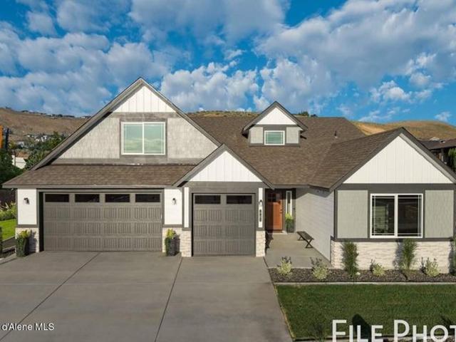 8857 W California St, Rathdrum, ID 83858