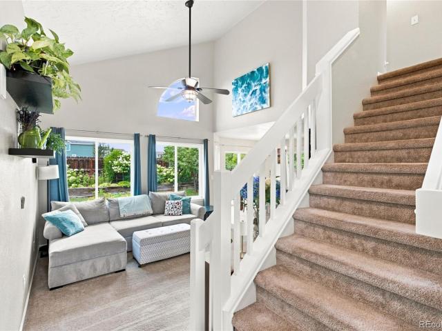 8859 Cloverleaf Circle