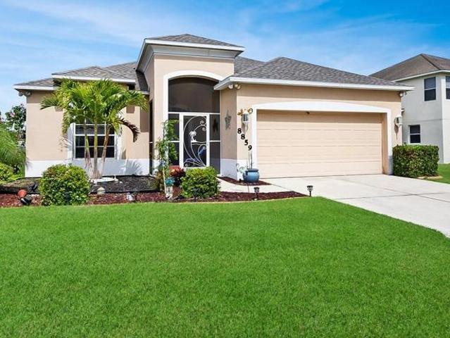 8859 Founders Cir, Palmetto, FL 34221