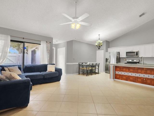 8850 Ranta Ct Apt D, Boynton Beach, FL 33436