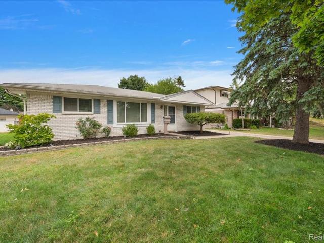 8851 Alwardt Drive