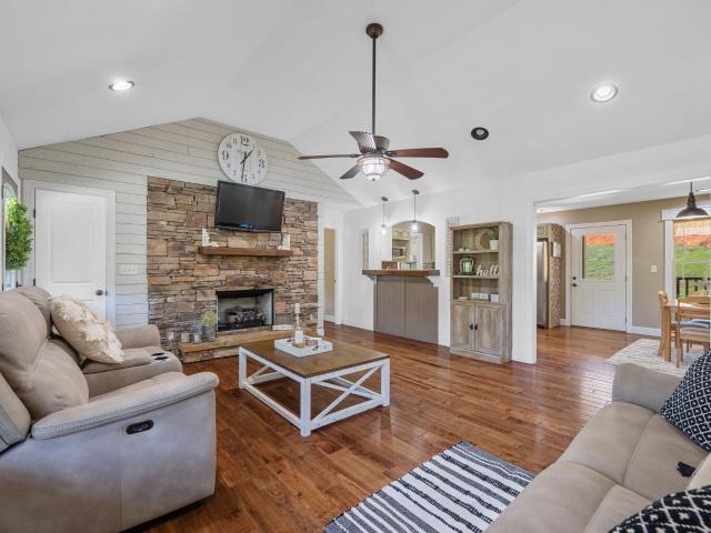 8851 Ra Griffith Highway