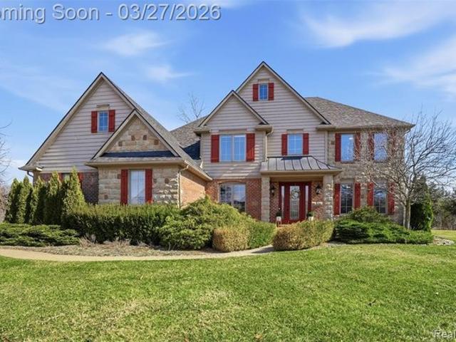 8851 Stoney Creek Dr, Green Oak Township, MI 48178