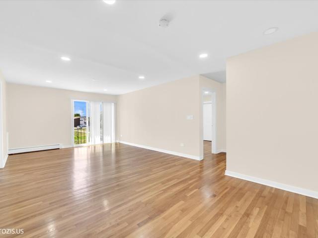 8852 N Leslie Lane # 2C