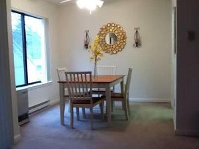 $885 / 1br 700ft² Woodlake 1br Spacious Apartment Crossgates Mall Area