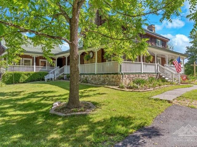 885 Broadway Rd, Pipestem, WV 25979