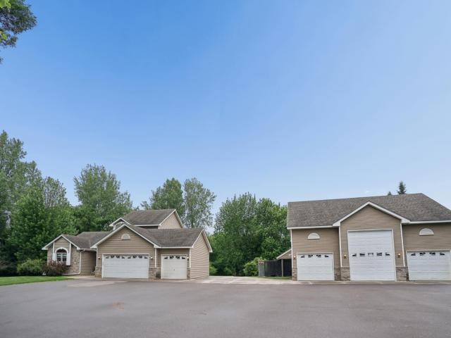 885 Katydid Lane NE