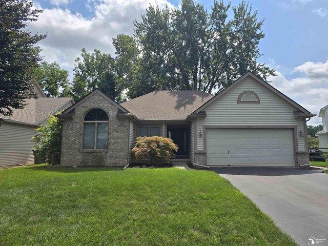 885 Hickory Creek Dr, Temperance, MI 48182