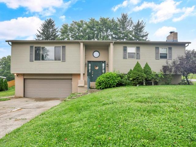 885 Hickory Rd, Heath, OH 43056