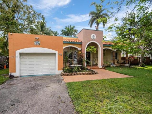 885 Lake Dr, Miami Springs, FL 33166