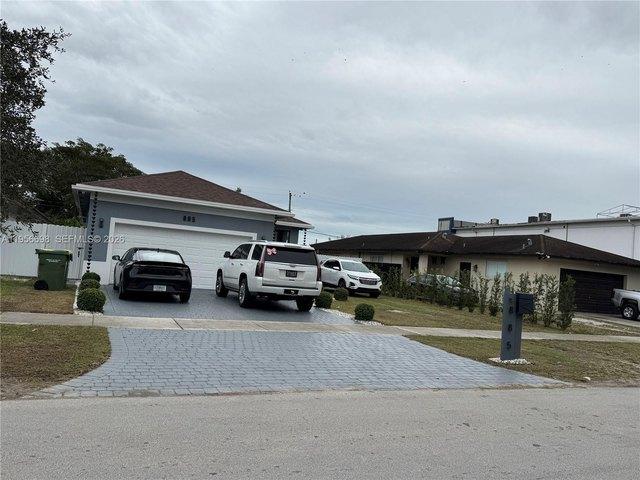 885 NE 3rd Ave, Homestead, FL 33030