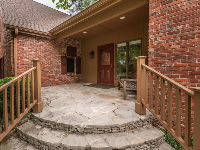 885 S Woodscrest Drive