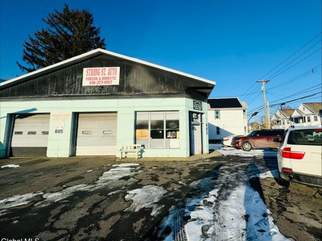 885 Strong Street