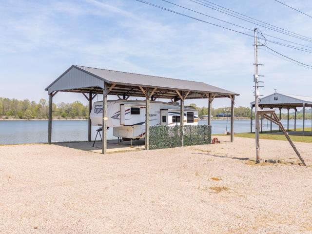 885 River Front Dr