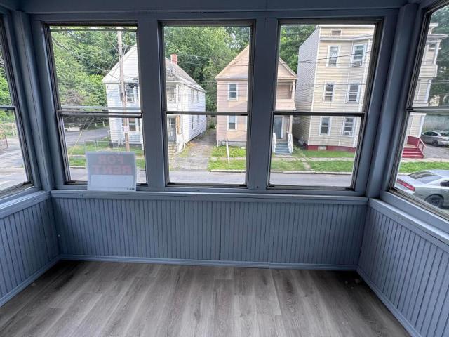 885 Yorkston 2 #