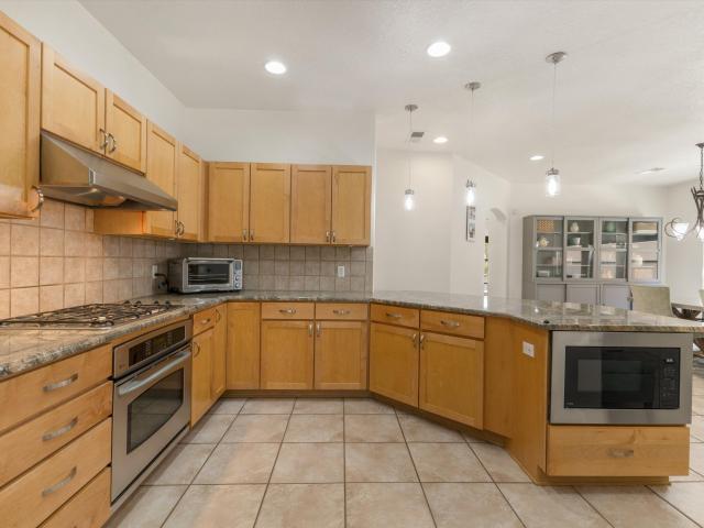 8864 Desert Fox Way NE
