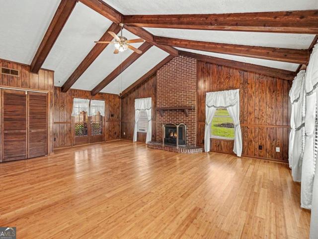 8865 North View Drive