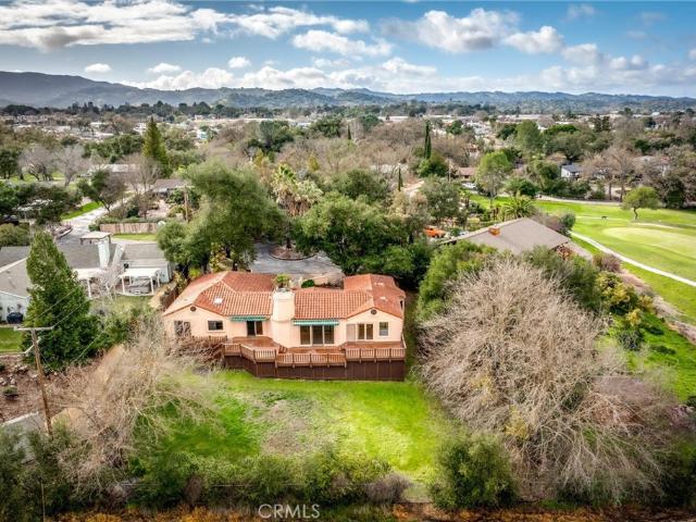 8865 Pino Solo Avenue